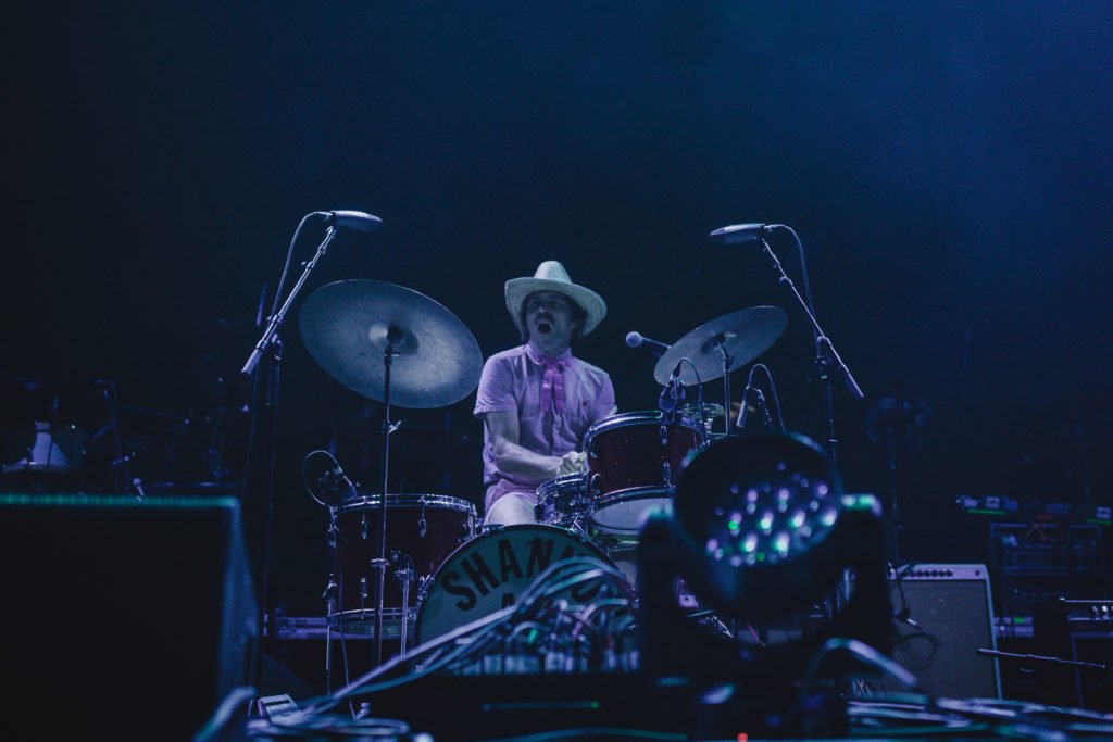 Gallery: Grace VanderWaal inspires young fans with heartfelt ...